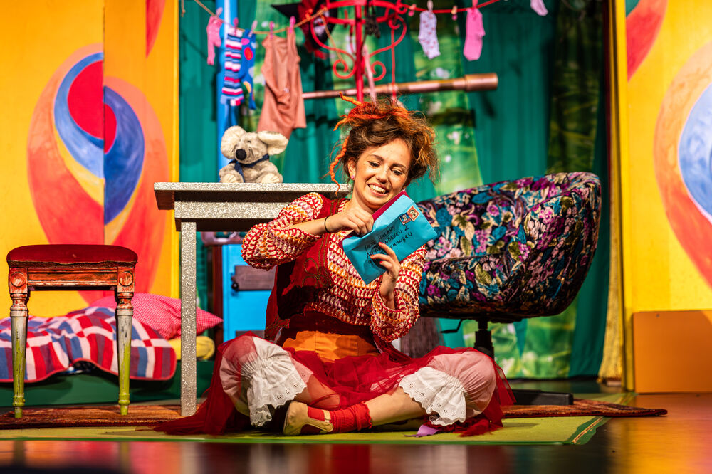 Hexe Hillary geht in die Oper | Meininger Staatstheater